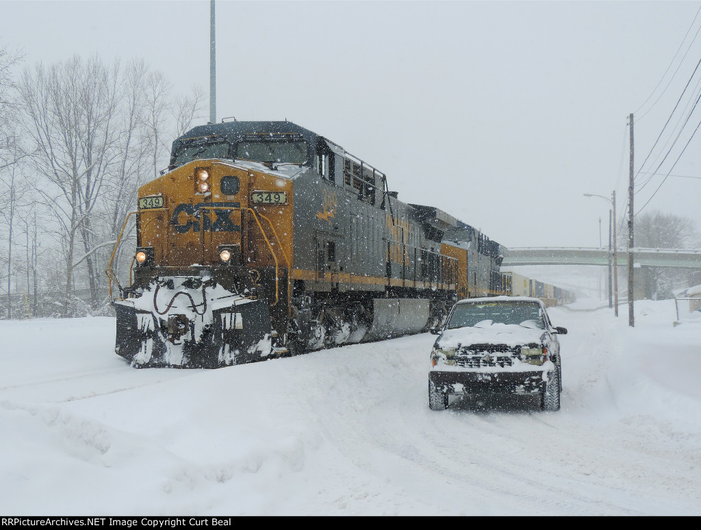 CSX 349 and 3186 (2)